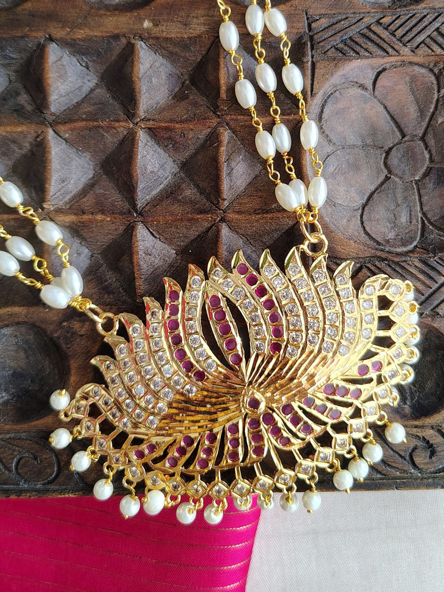 Impon & Pearl Necklace with a Lotus Pathakkam – VALAMPURI