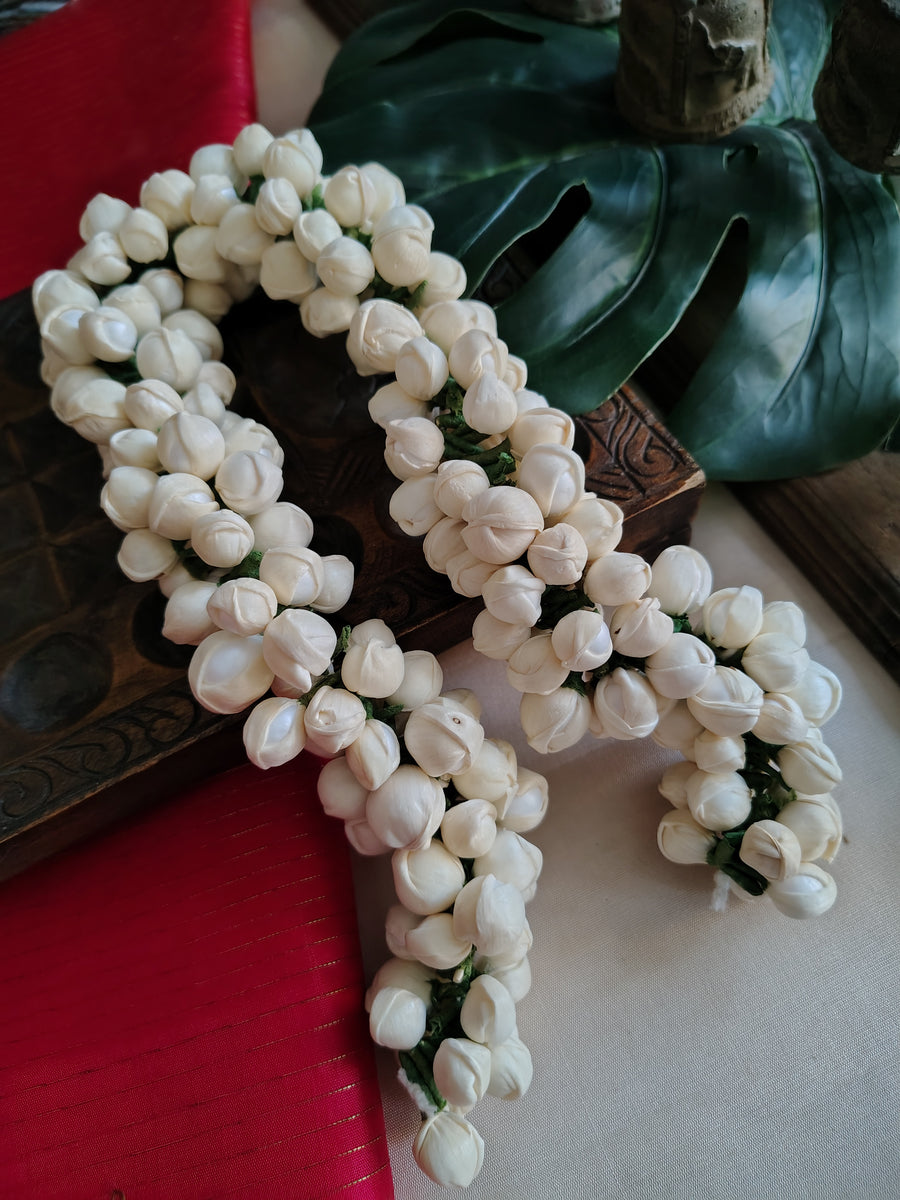Artificial Jasmine Flower Bud Strands – VALAMPURI